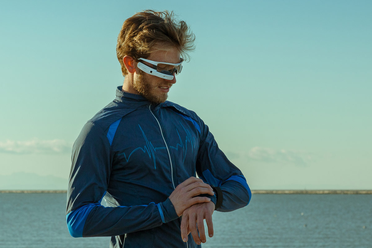 Recon Instruments: Jet Smart Glasses - COOL HUNTING®