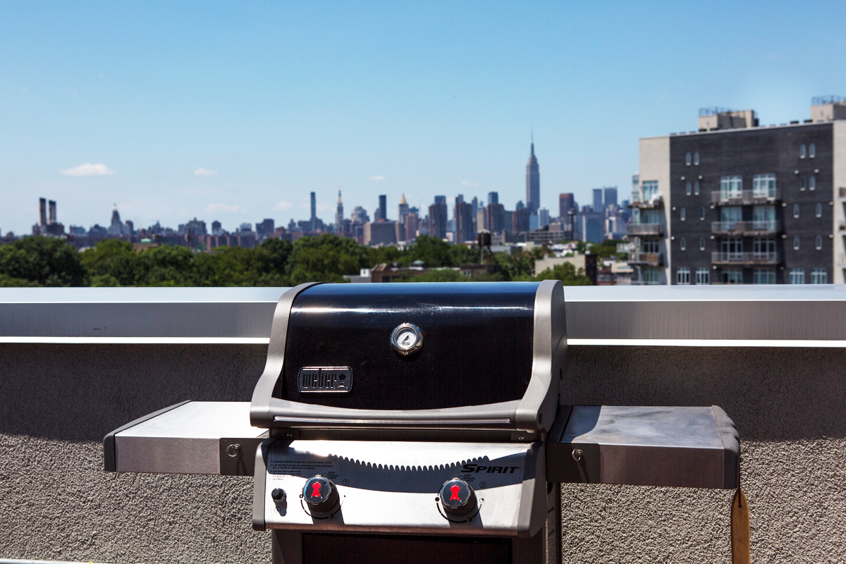 grilling-urban-real-hero-143432 - COOL HUNTING®