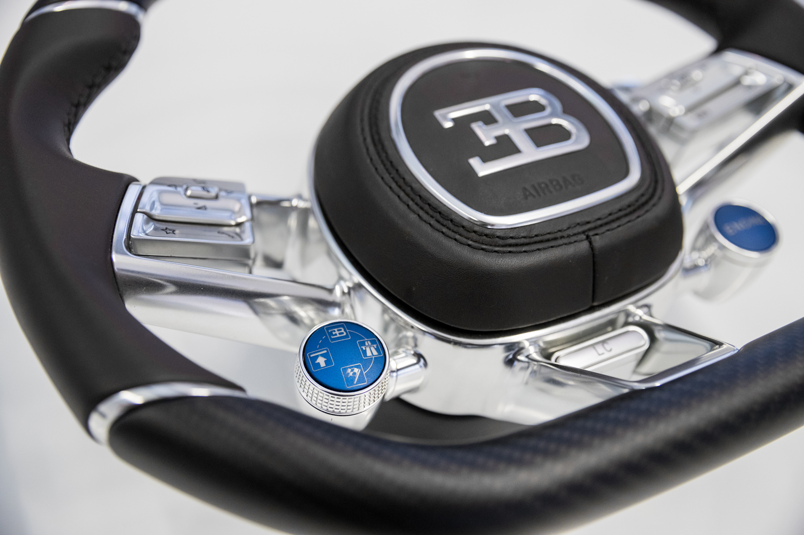 Behind the Design of the Bugatti Chiron - COOL HUNTING®