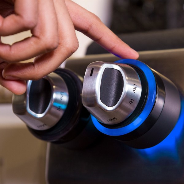 Turn Off Your Stove Remotely With Inirv React - COOL HUNTING®