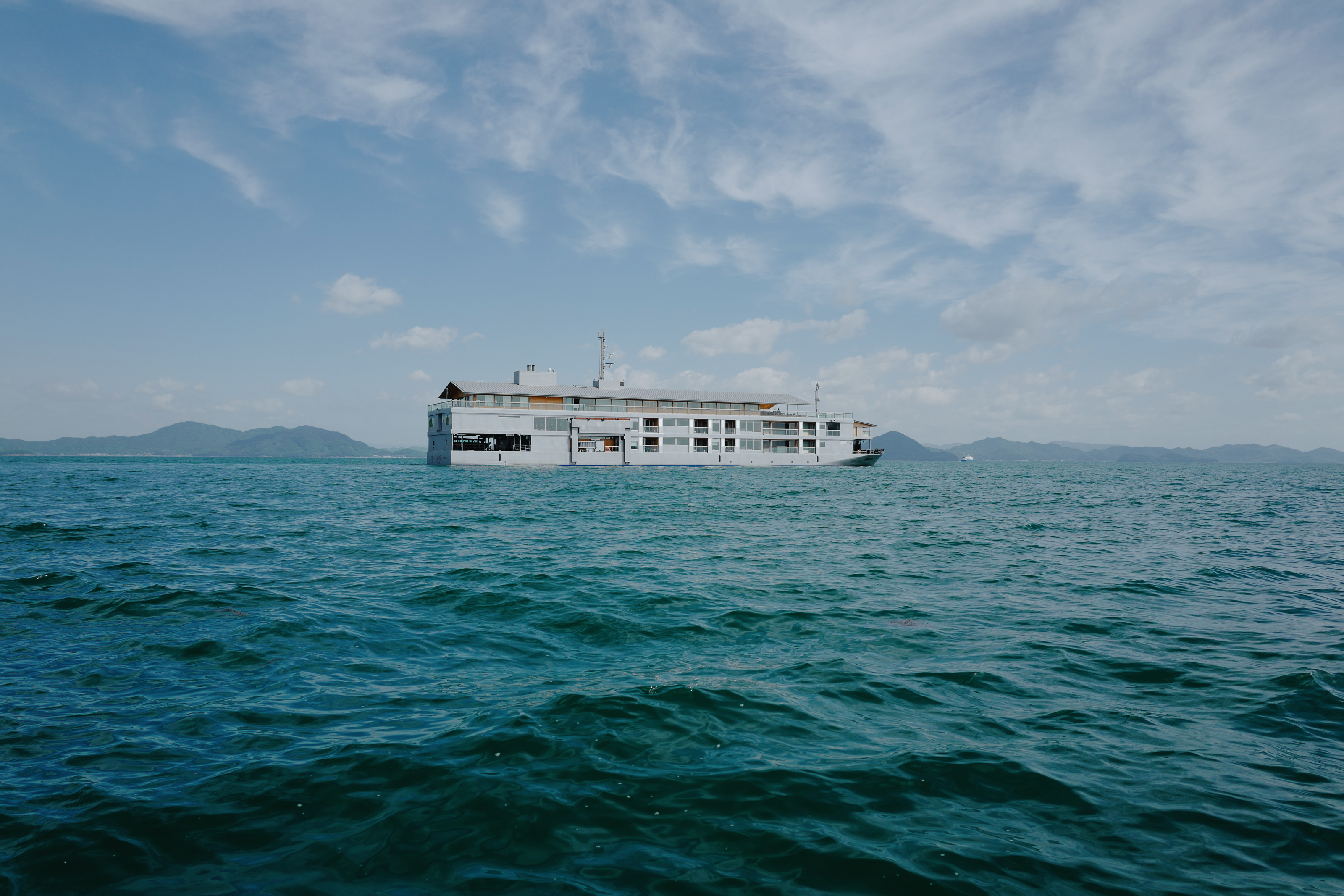 guntu-floating-ryokan-11 - COOL HUNTING®