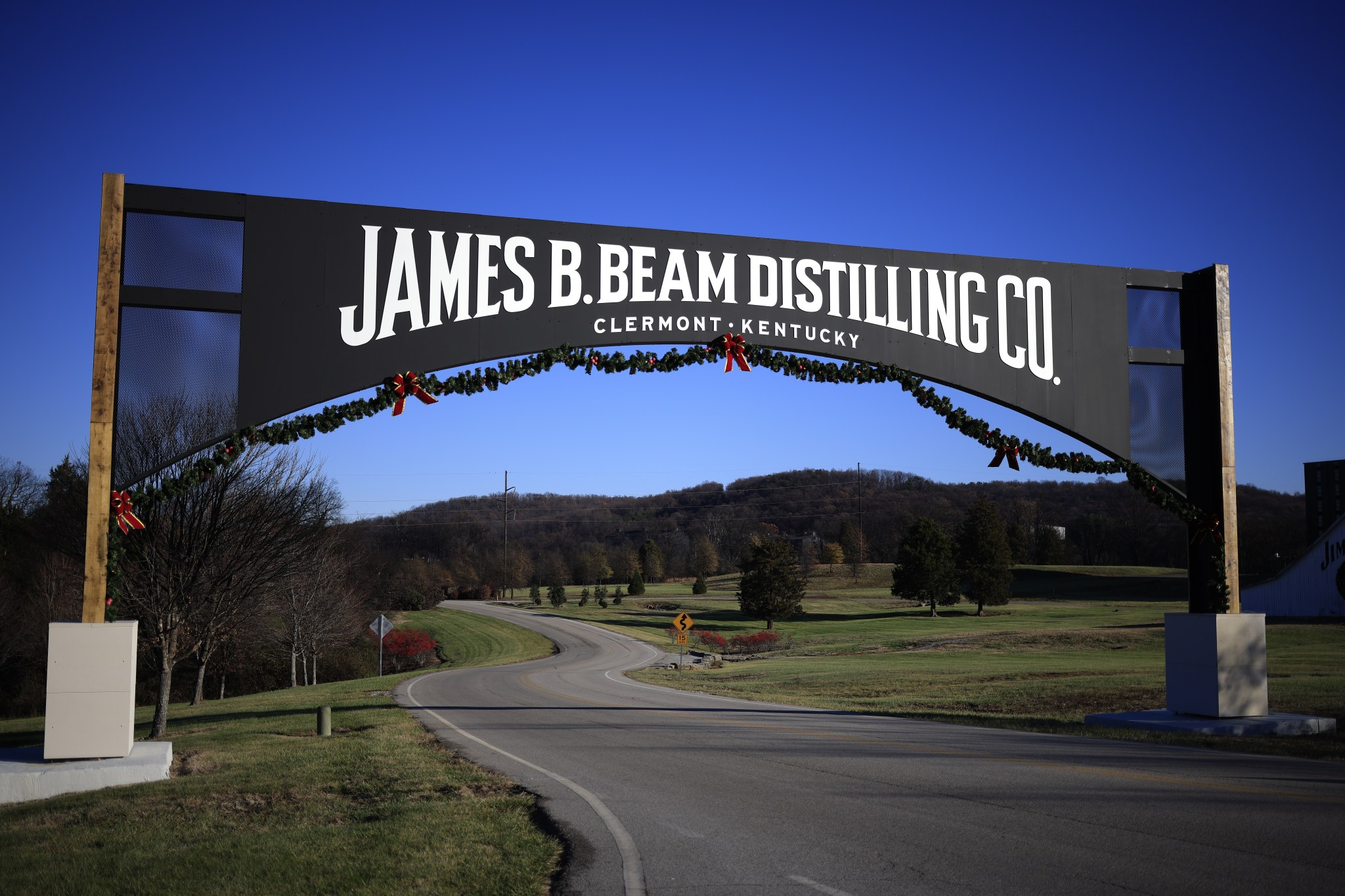 The New James B. Beam Distillery Tour Blends Tradition with Modern ...