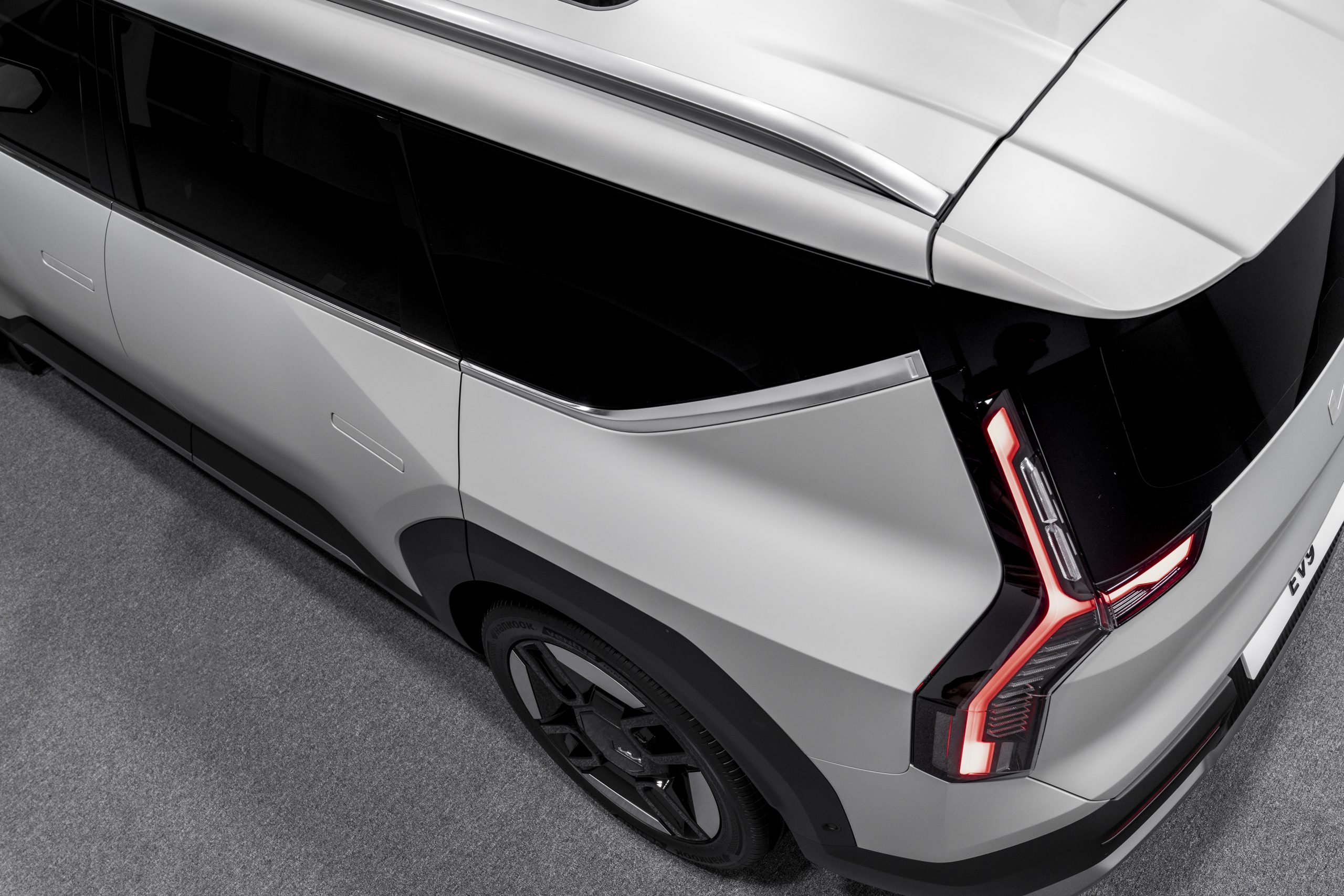 The Kia EV9 Harmonizes Nature and Modernity - COOL HUNTING®