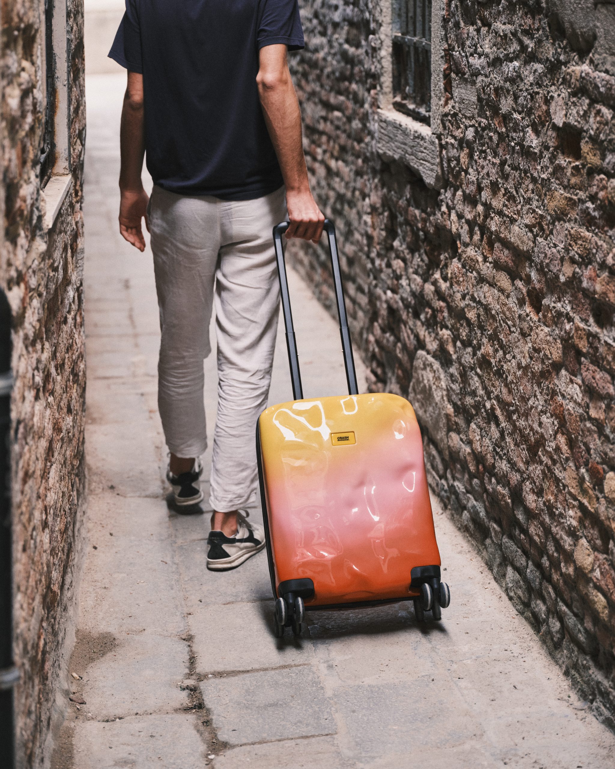 Crash Baggage Introduces Quiet, Cushioned “Lunar Wheels” - COOL HUNTING®