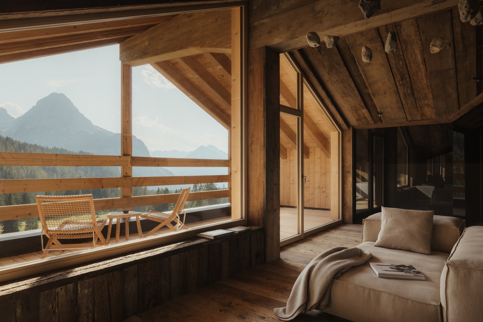 eriro Provides a Unique Mountain Retreat in the Austrian Alps - COOL ...