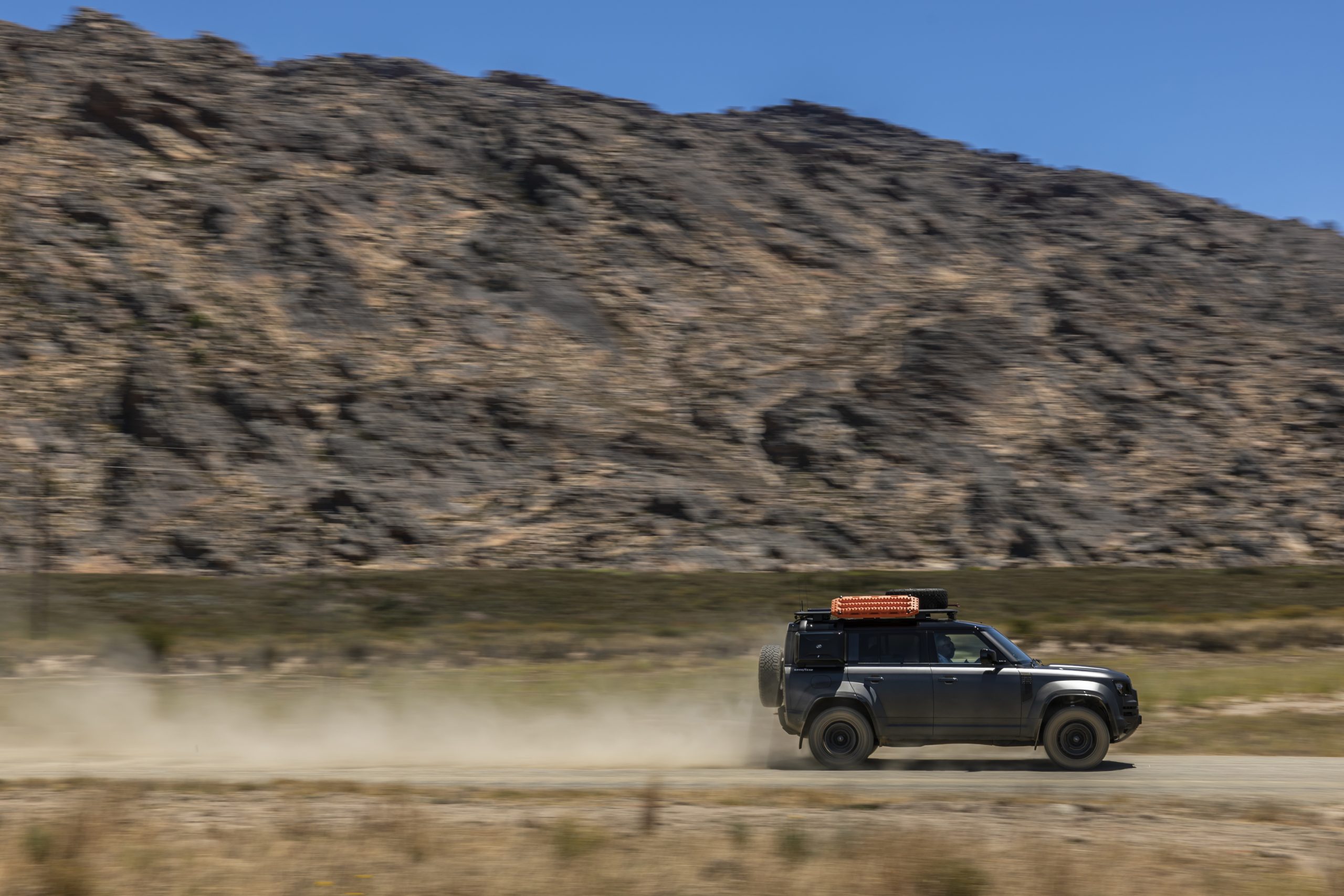 The Pleasingly Proportioned Land Rover Defender 90 - COOL HUNTING®