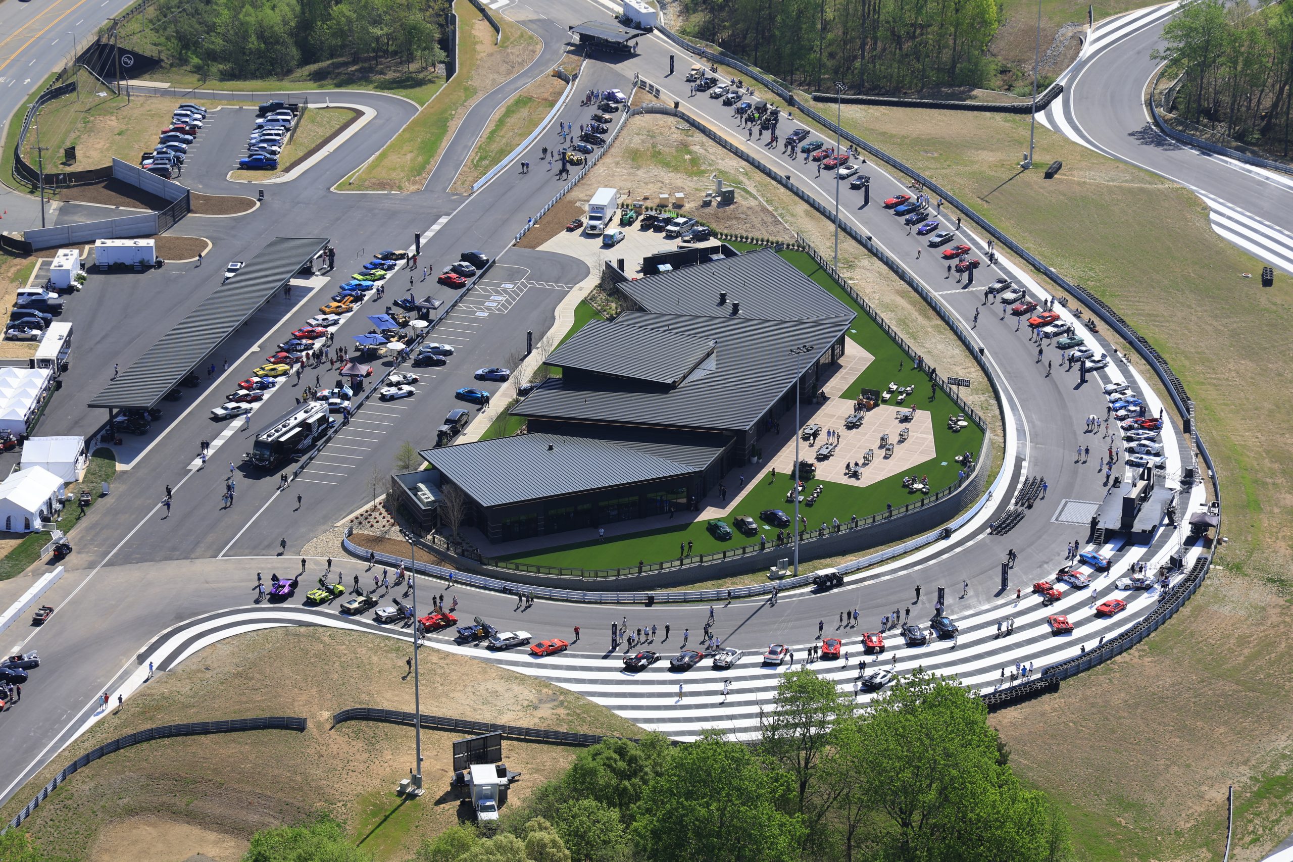 Ten Tenths Motor Club Debuts With The Heritage Invitational - COOL HUNTING®