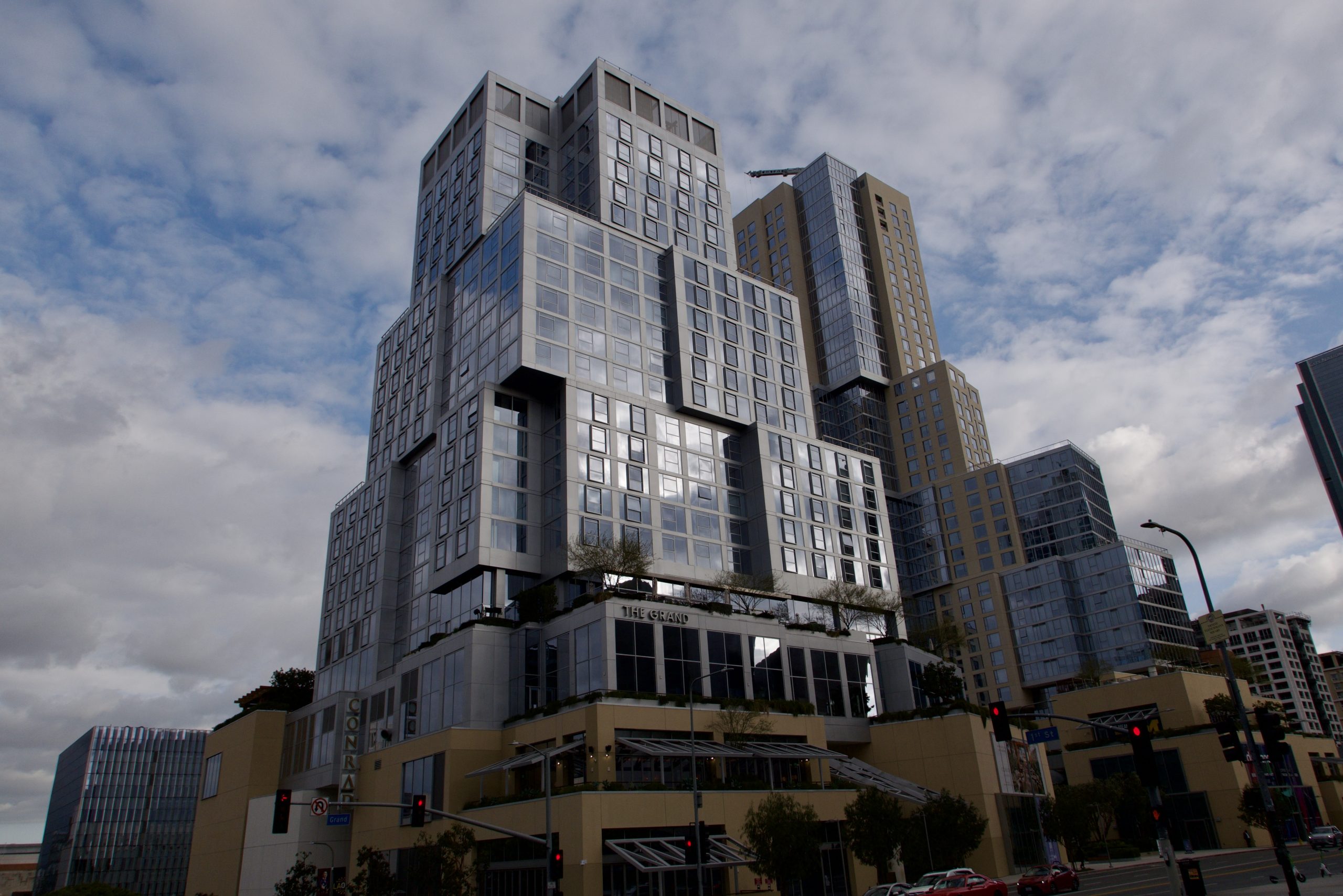 Frank Gehry in the Heart of Downtown Los Angeles: The Conrad Hotel and ...