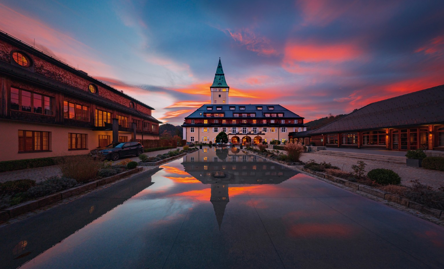 Bavaria’s Schloss Elmau is a Jaw-Dropping Cultural and Scenic Getaway ...