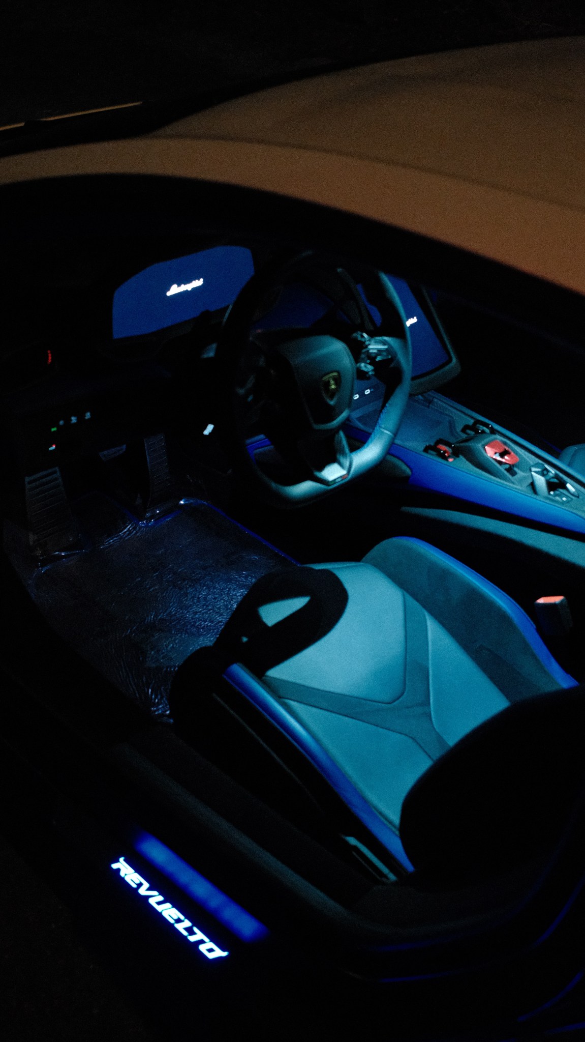 Test Drive: Lamborghini Revuelto - COOL HUNTING®